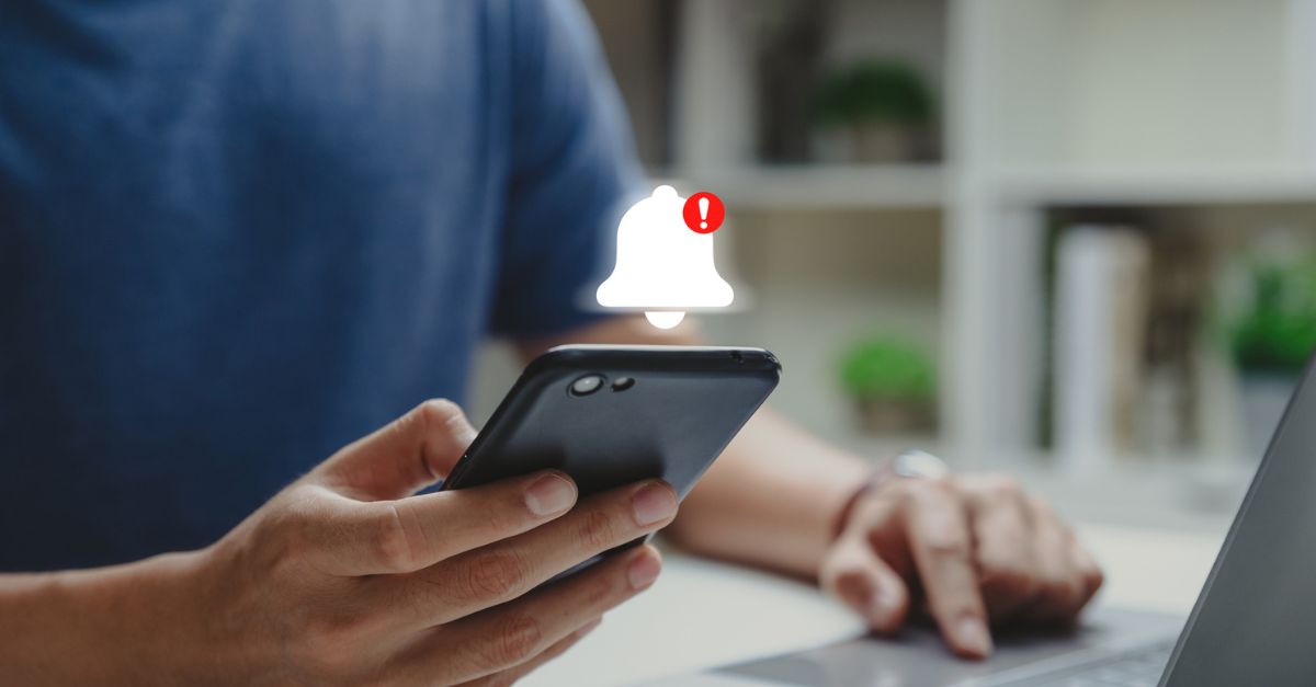 How to Set Up Google Alerts for Competitive Insights | LocaliQ